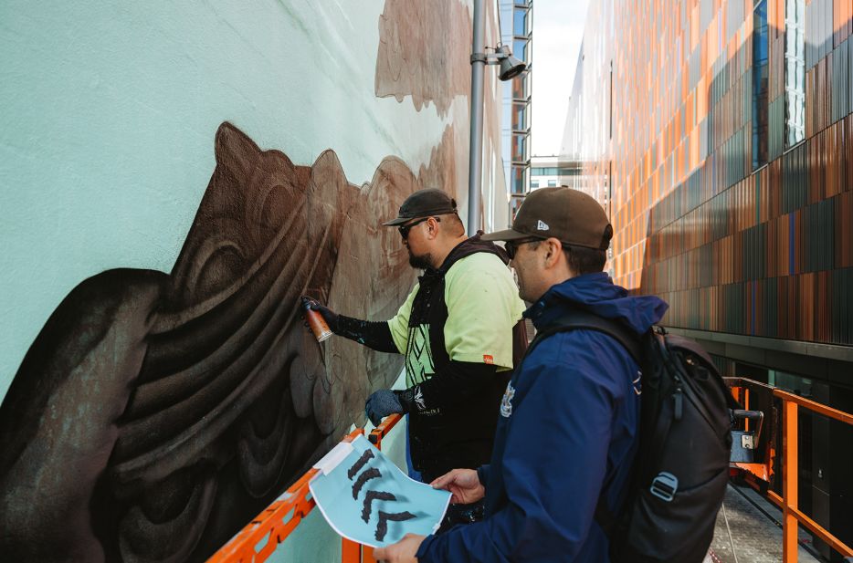 Auckland Unveils Prominent ‘Tiaki Promise’ Mural To Welcome The World ...