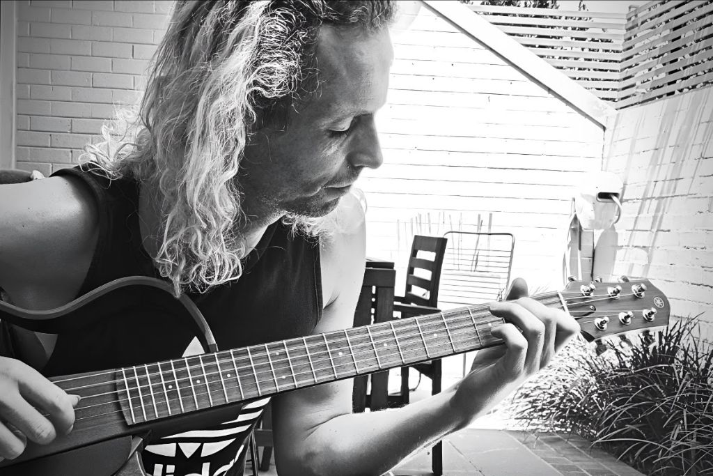 Tom Woodward Releases New Acoustic Folk Single, Sitting On A Railing ...